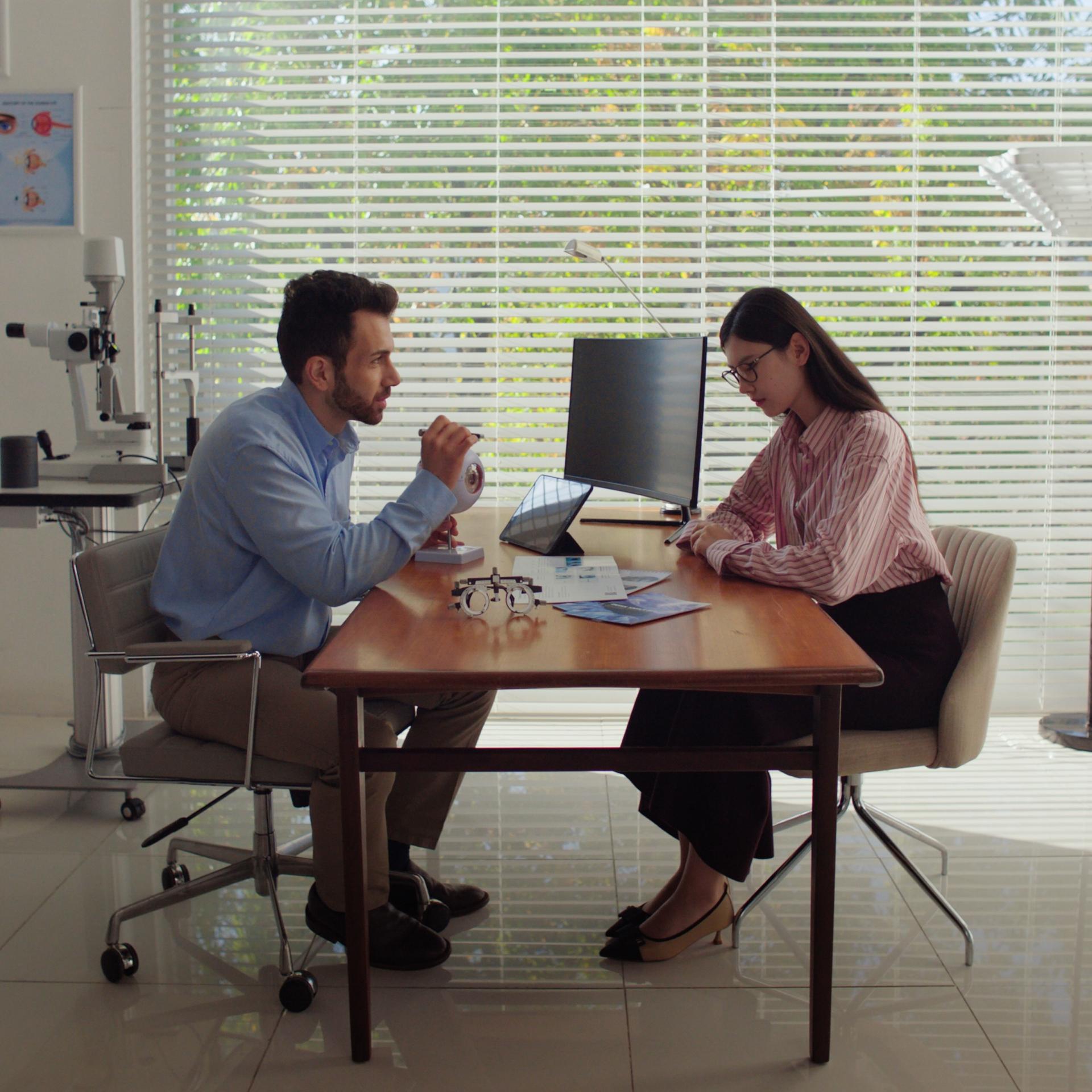 LASIK for astigmatism | ZEISS